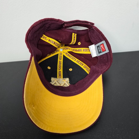 Nike | Accessories | Vintage Minnesota Gophers Hat Cap Mens Strap Back ...
